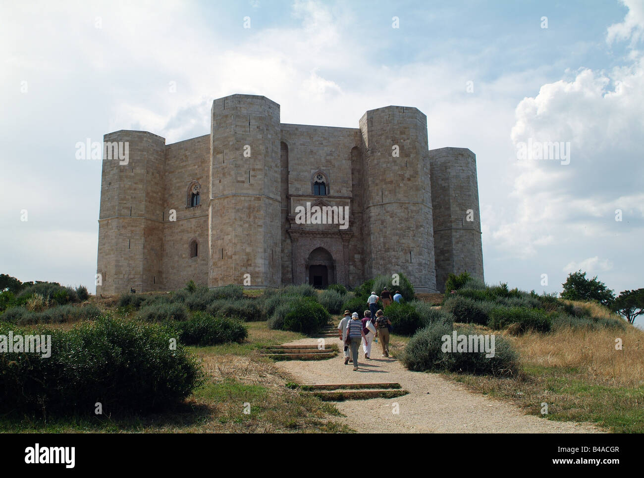architecture, Castel del Monte, built 1240-1250, exterior view, Italy ...