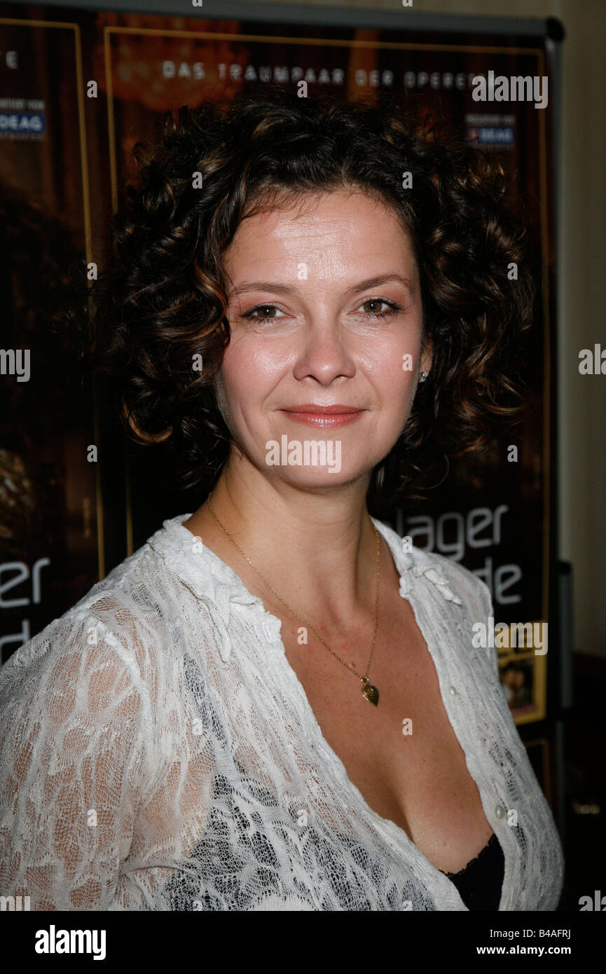 Kirchschlager, Angelika, * 1965, Austrian singer (mezzosopran ...