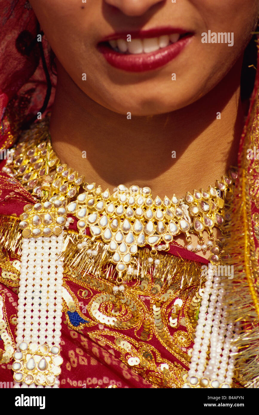 India traditional costume face hi-res stock photography and images - Alamy