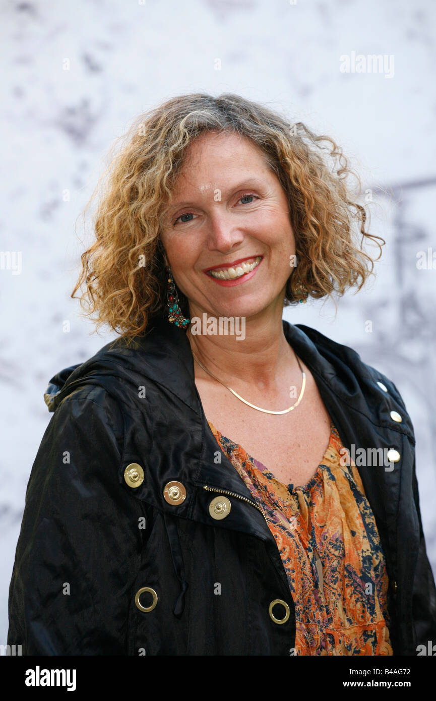 Caine hi-res stock photography and images - Alamy