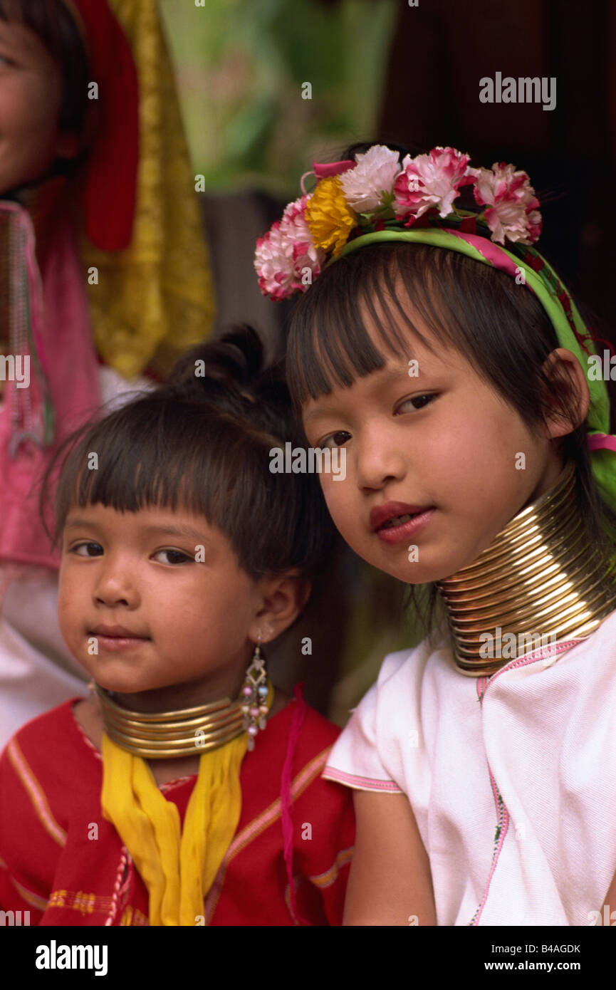 Children with long neck hi-res stock photography and images - Alamy