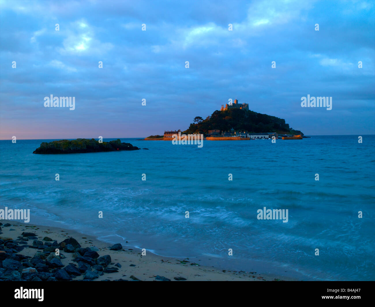 St michael mount hi-res stock photography and images - Alamy
