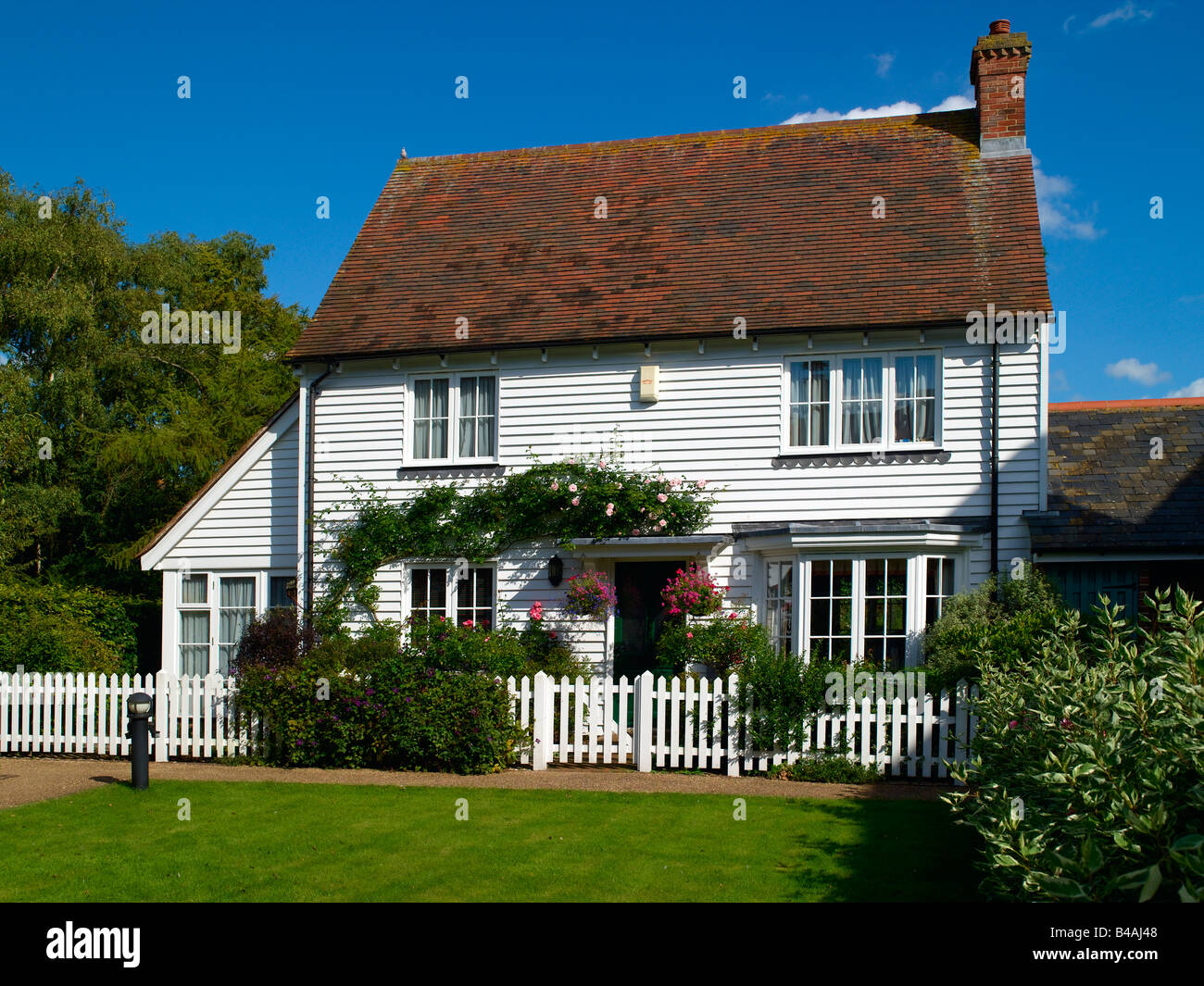 Weatherboarded house hi-res stock photography and images - Alamy