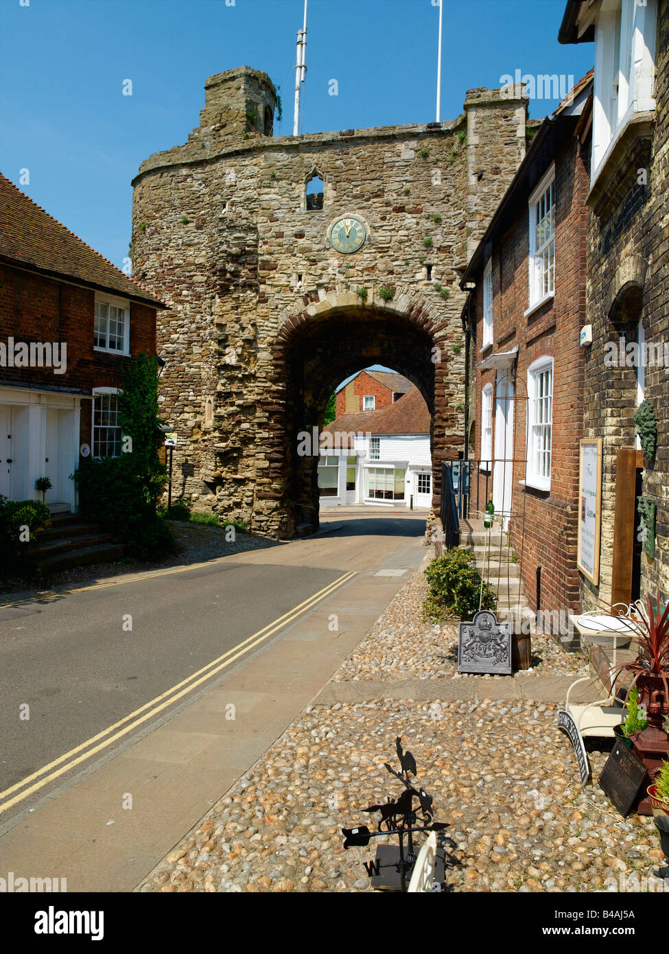 The Landgate, Hilder's Cliff, Rye Stock Photo - Alamy