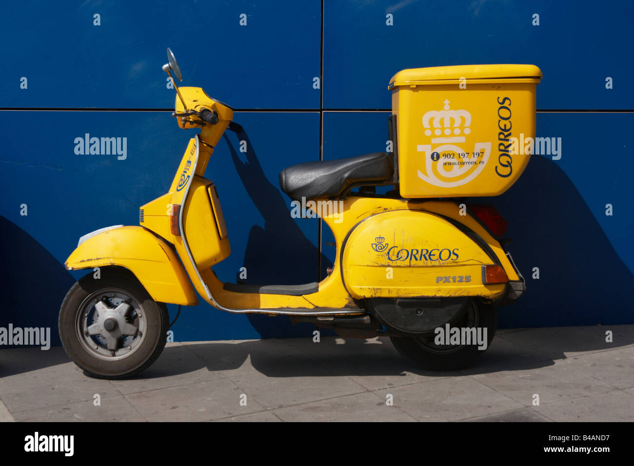Spain postal service correos hi-res stock photography and images - Alamy