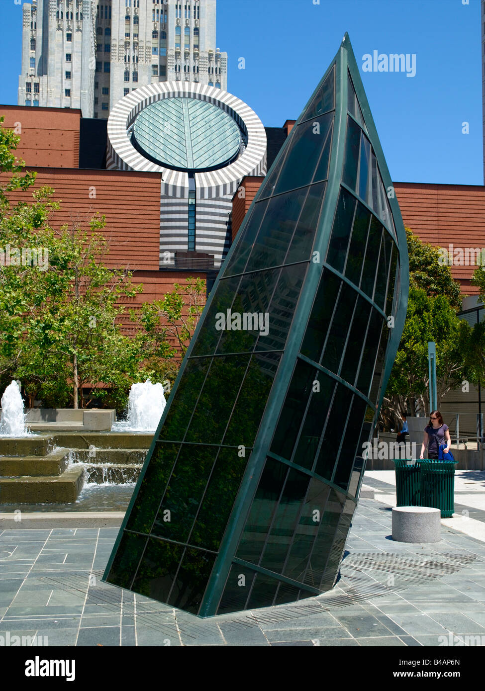 Modern museum hi-res stock photography and images - Alamy