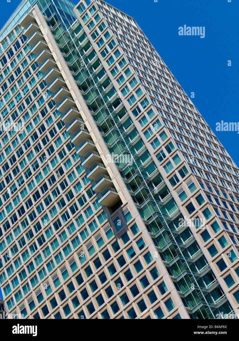 Tower block buildings hi-res stock photography and images - Alamy