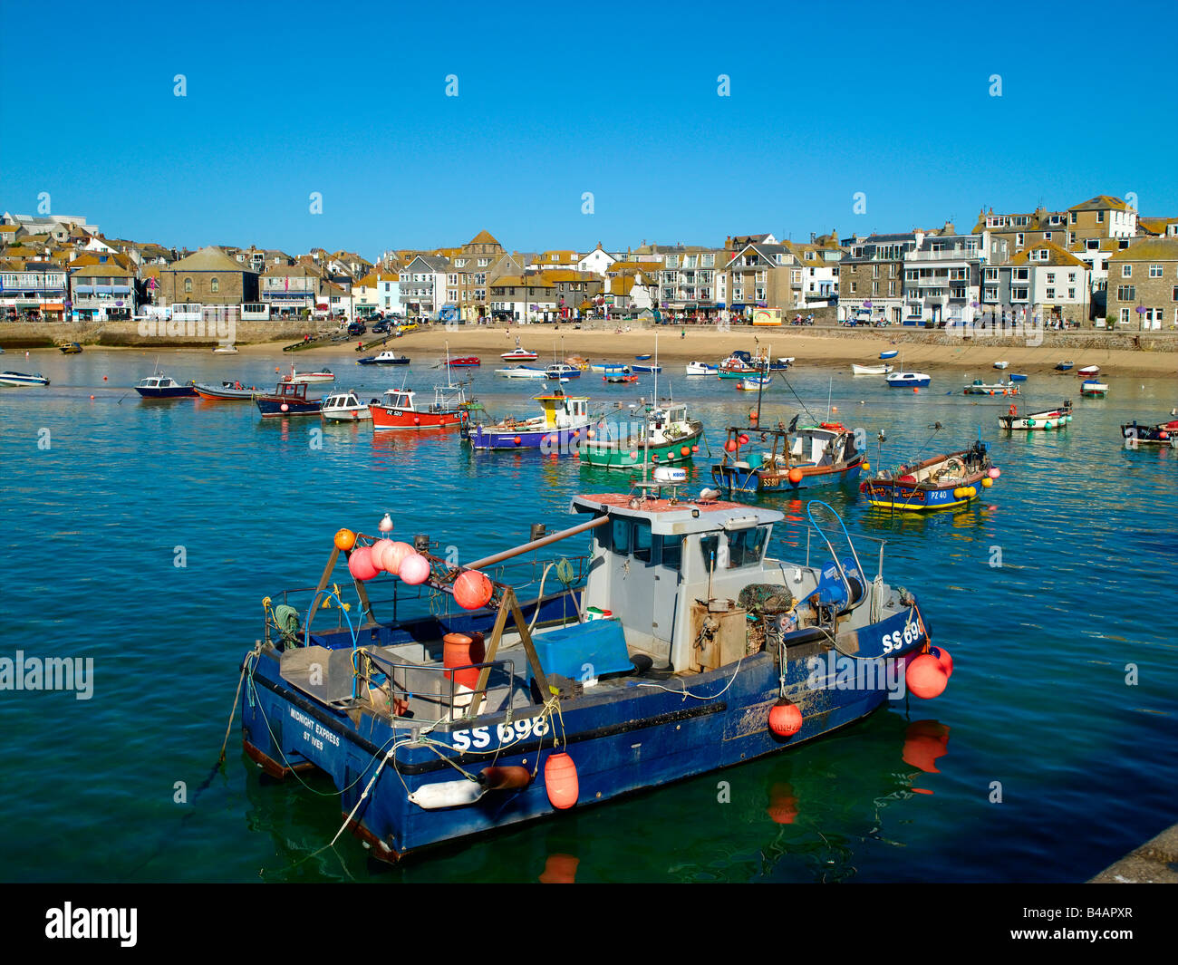 St Ives Fishing Harbour Cornwall Stock Photo - Alamy