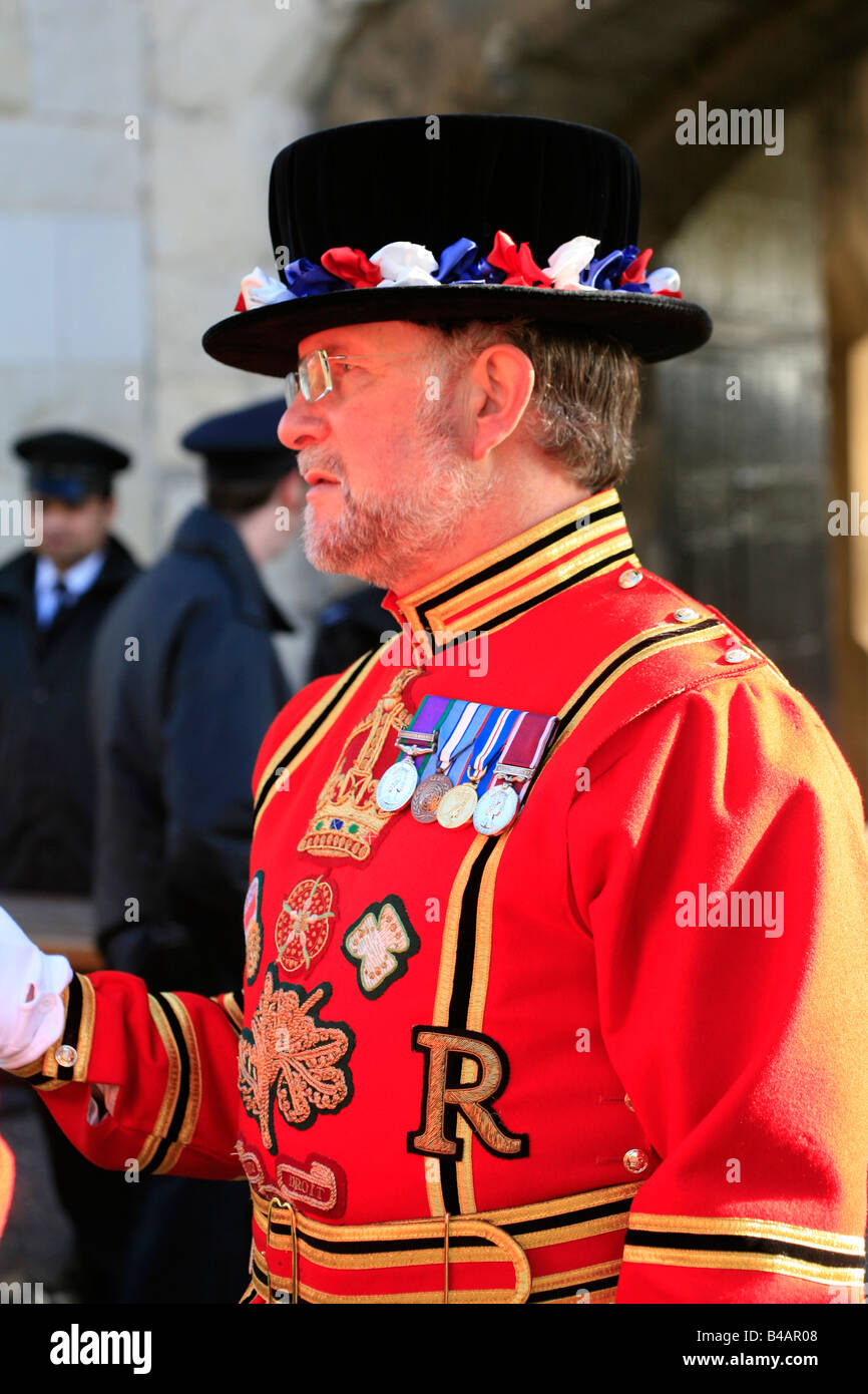Beefeater Ceremonial Dress Tower Of London Stock Photo - Alamy