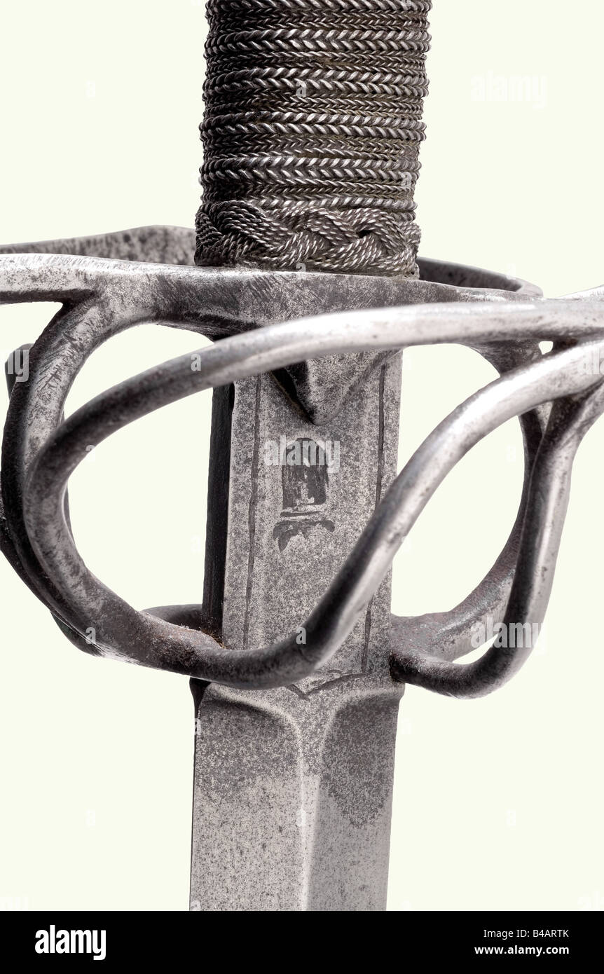 A rapier, Wolfgang Stantler in Munich, circa 1600. The narrow, pointed ...