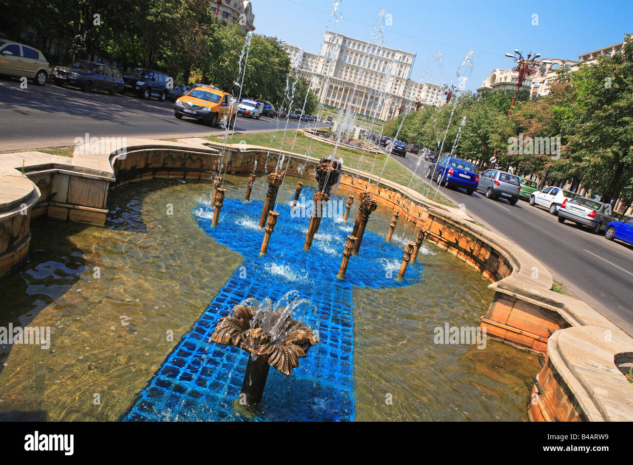 Bucharest, Boulevard Unirii, Palace Of Parliament Stock Photo - Alamy
