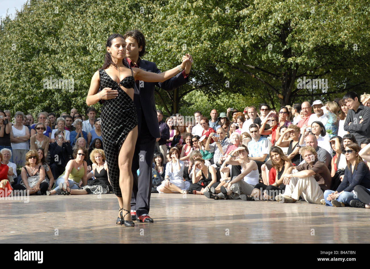 English tango hi-res stock photography and images - Alamy