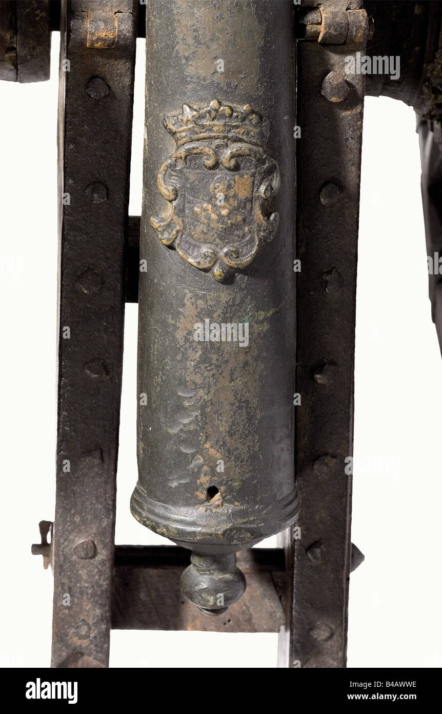 A model field gun, 17th century. Slender bronze barrel in 15 mm caliber ...