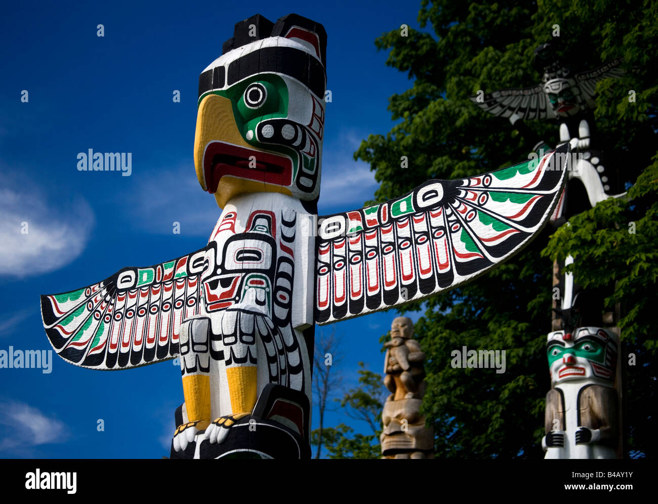Raven Totem Pole High Resolution Stock Photography and Images - Alamy