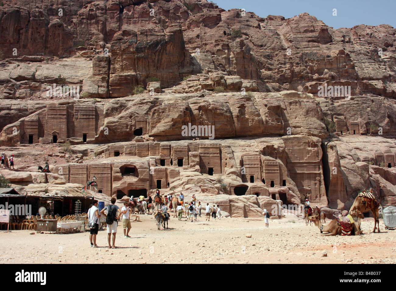 Cave dwelling jordan hi-res stock photography and images - Alamy