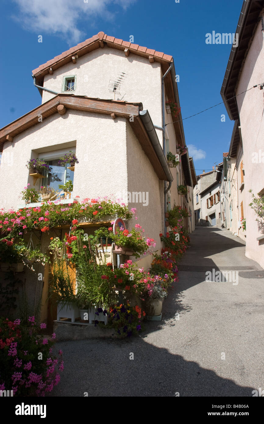 Hillside streets hi-res stock photography and images - Alamy