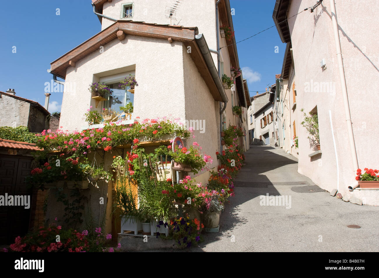 Narrow plain hi-res stock photography and images - Alamy