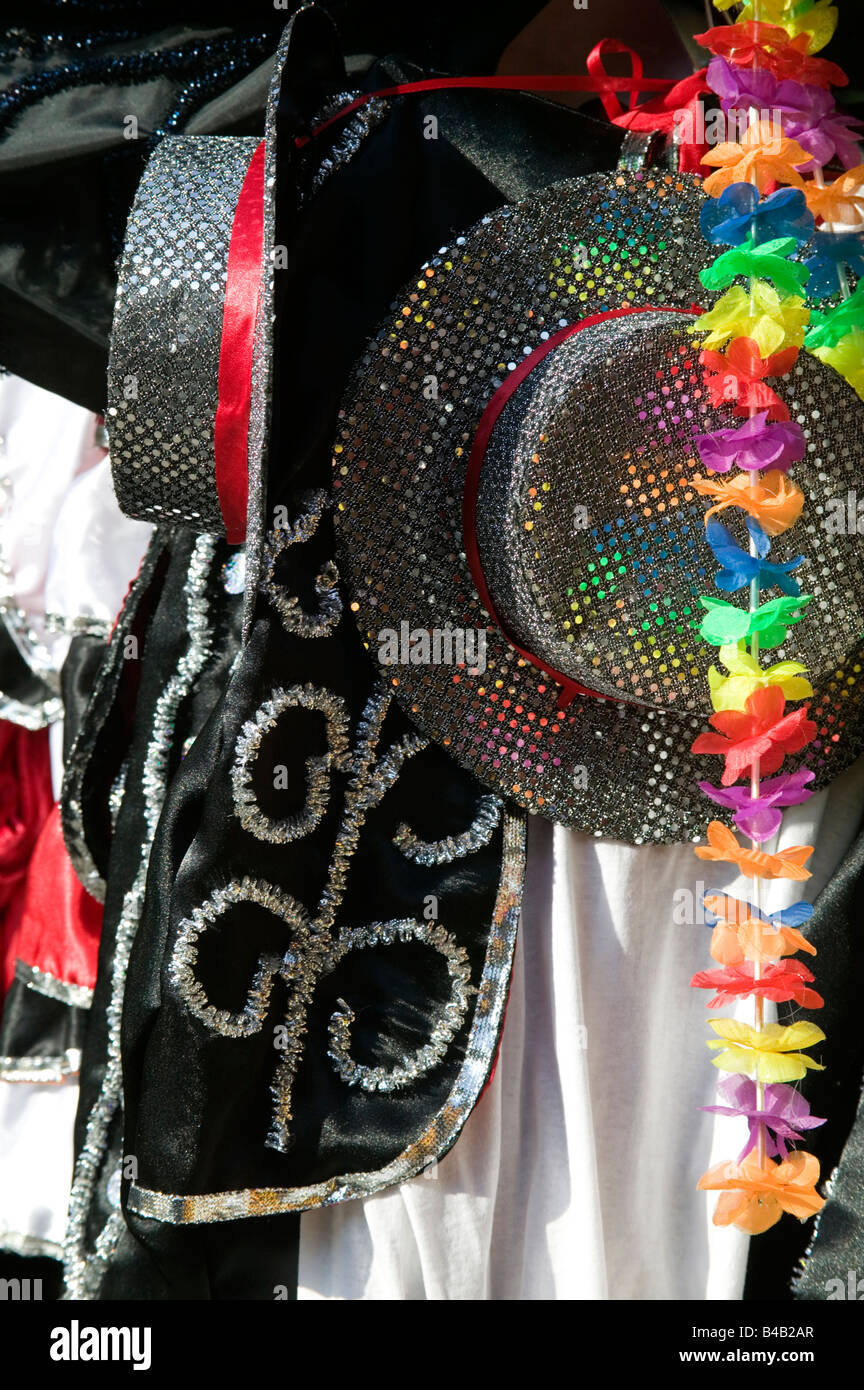 Carnival costumes hi-res stock photography and images - Alamy