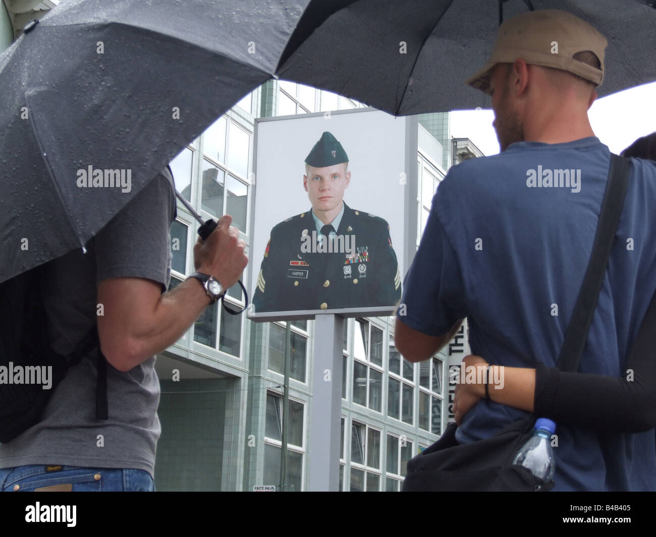military check point charlie in berlin germany Stock Photo - Alamy