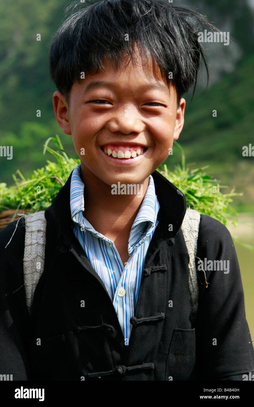 White Hmong boy at the village of Pho Lao, Dong Van Plateau, Vietnam ...