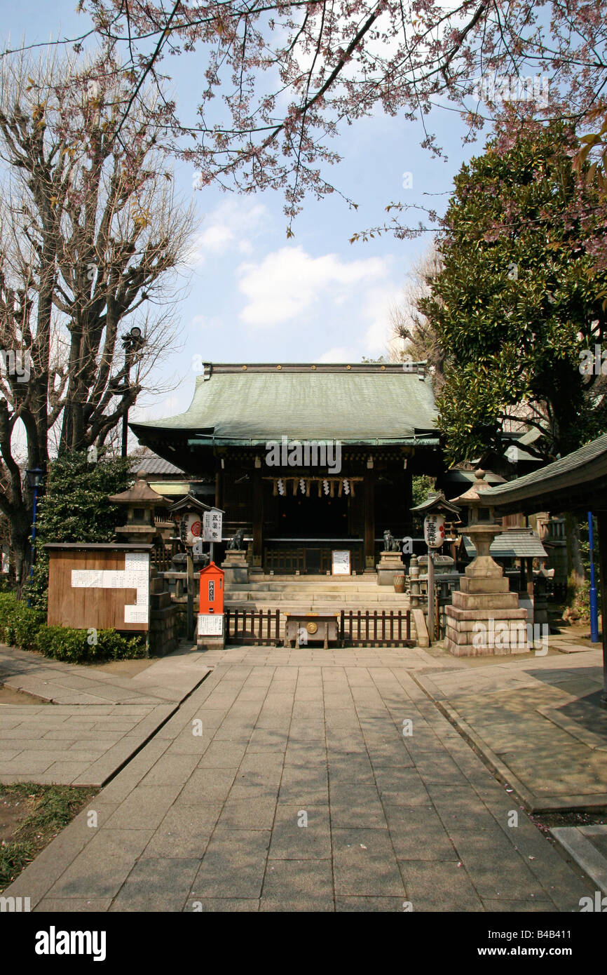 Temple Shrine in Ueno Park, Tokyo, Japan Stock Photo - Alamy