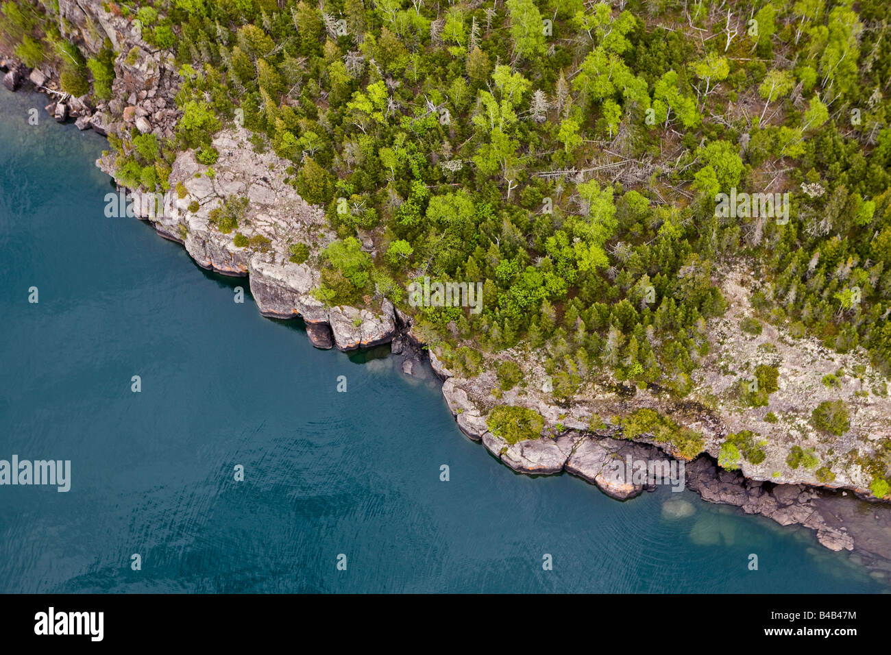 Cliffs along the coastline of Caribou Island, Lake Superior, Ontario ...