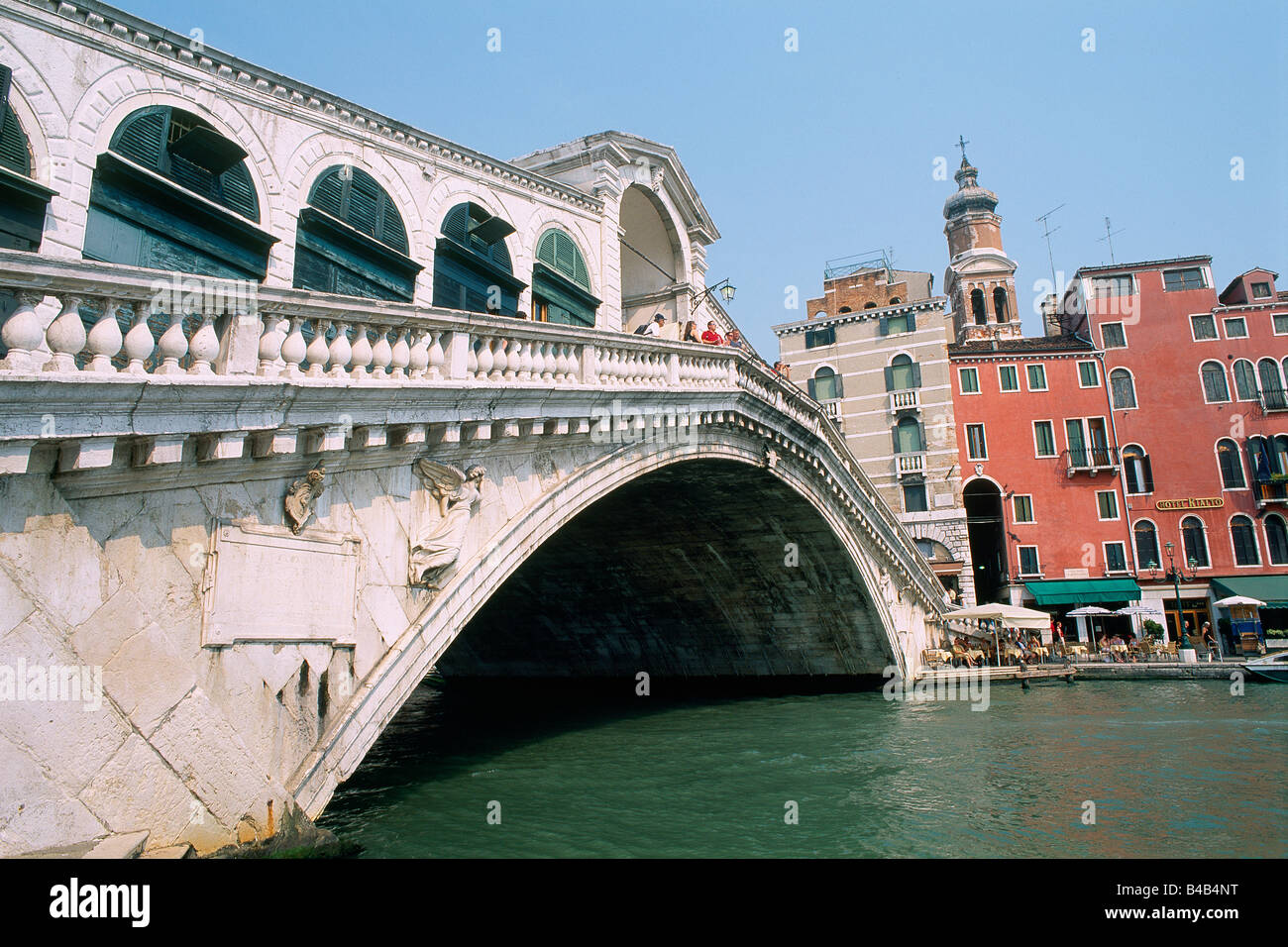 View arch stone bridge hi-res stock photography and images - Alamy