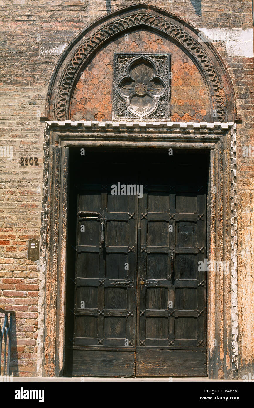 Italy Venice door and doorframe Stock Photo - Alamy