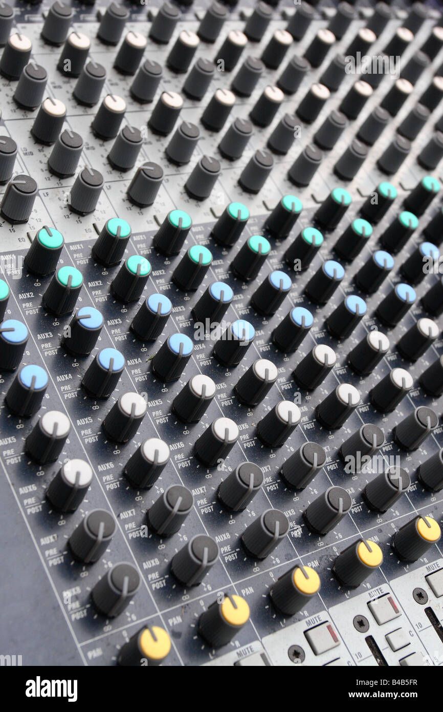 Sound system hi-res stock photography and images - Alamy