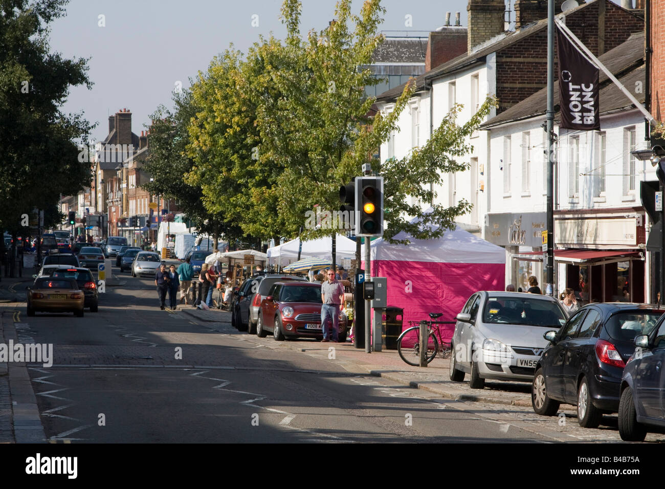 Berkhamsted high street hertfordshire hi-res stock photography and ...