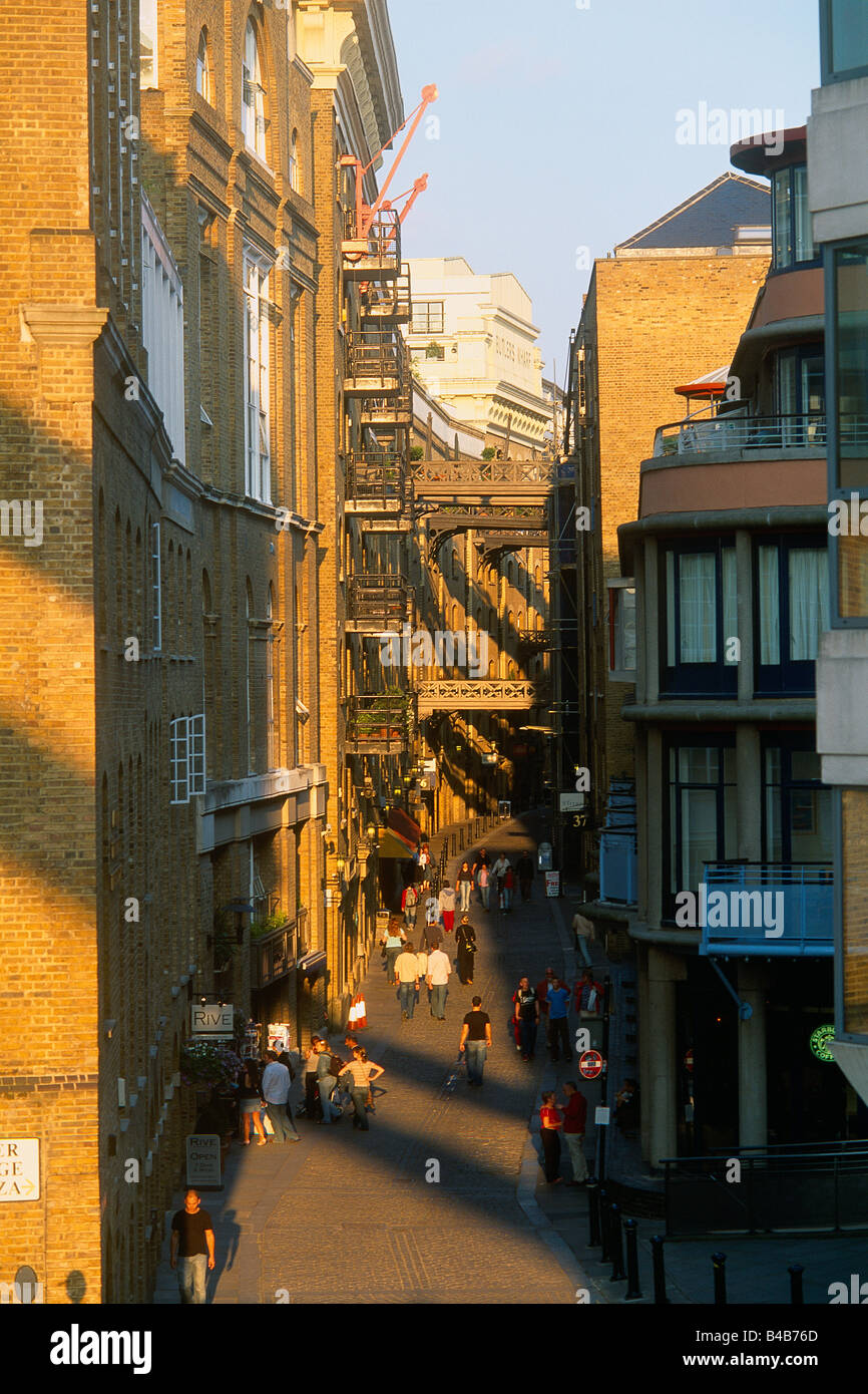 Great Britain - London - Southwark district - Shad Thames - people ...