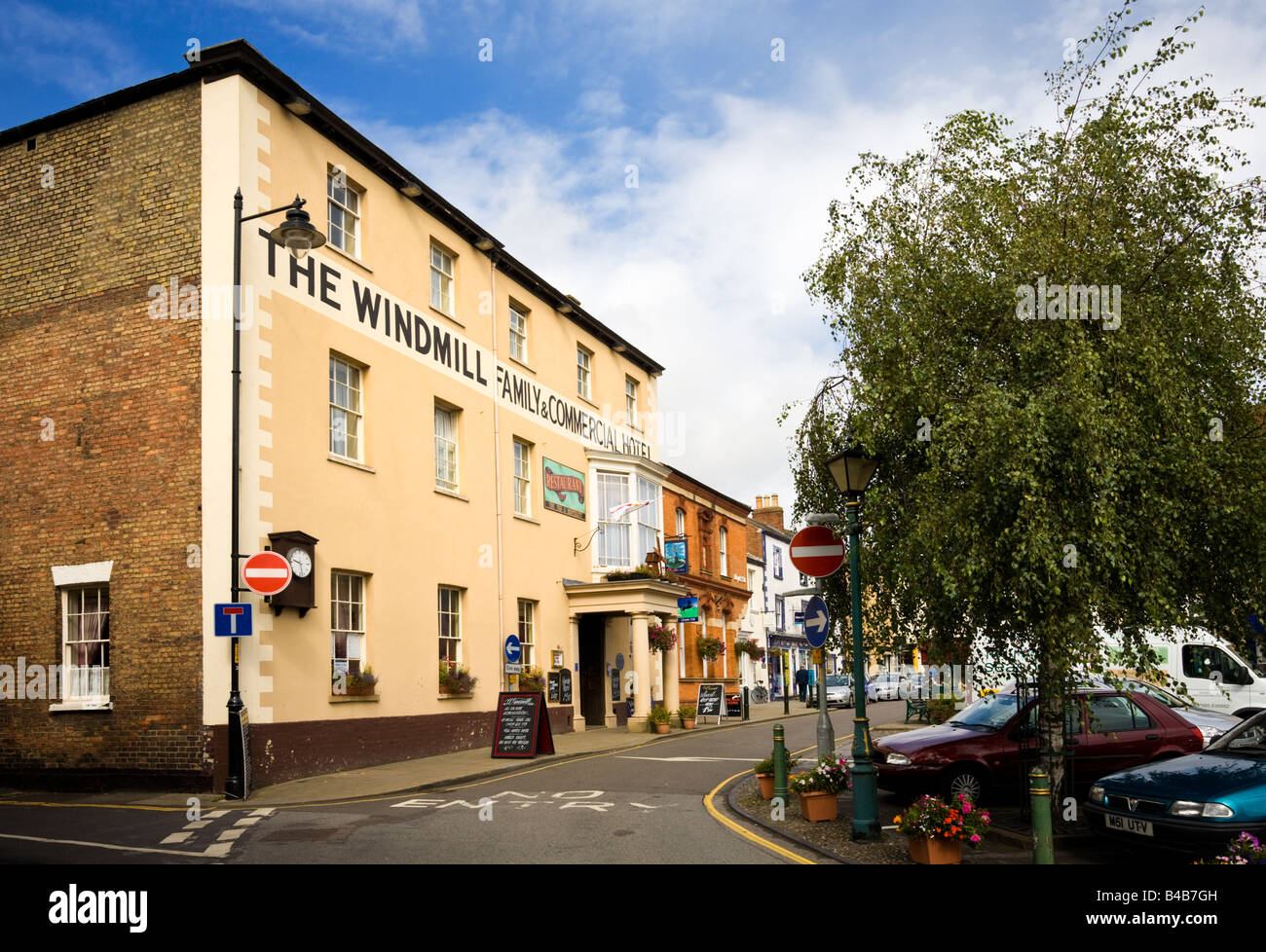 Market place in alford lincolnshire hi-res stock photography and images ...