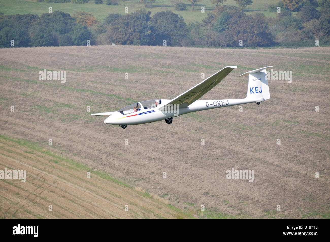 Aircraft over fields hi-res stock photography and images - Alamy