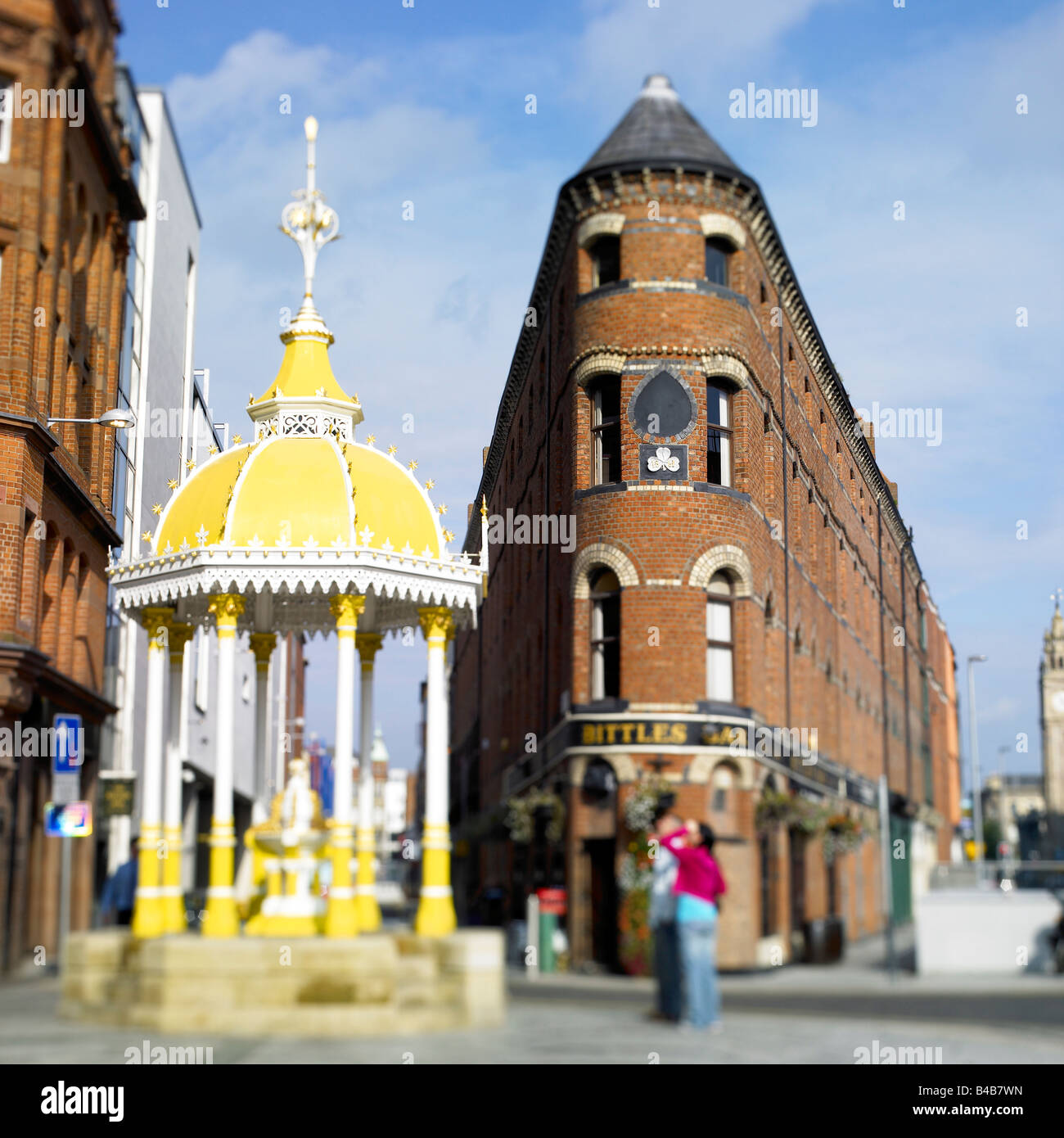 The Jaffe Fountain and Bittles Bar Victoria Square Belfast Stock Photo ...
