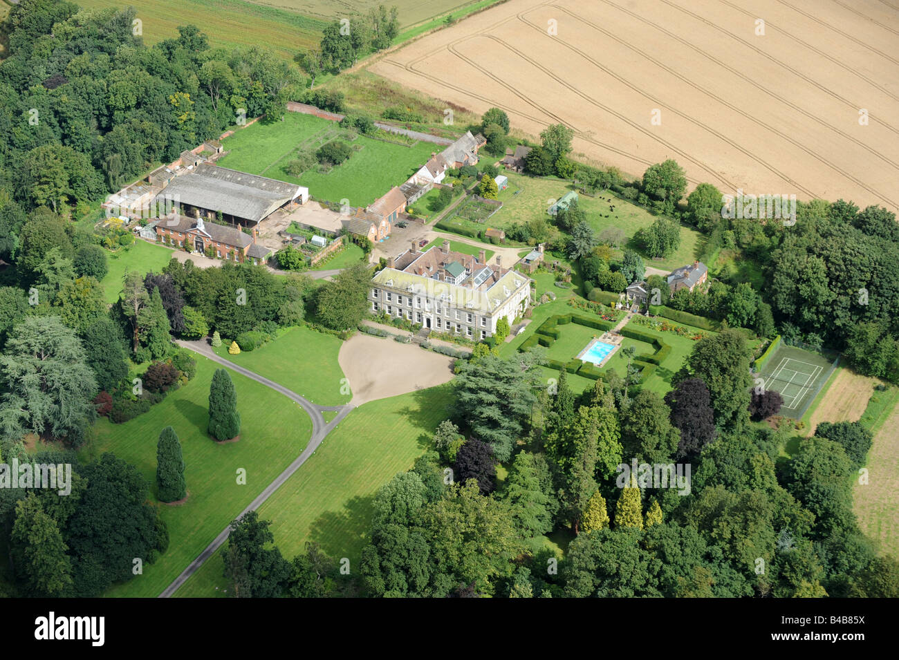 Aldenham hi-res stock photography and images - Alamy