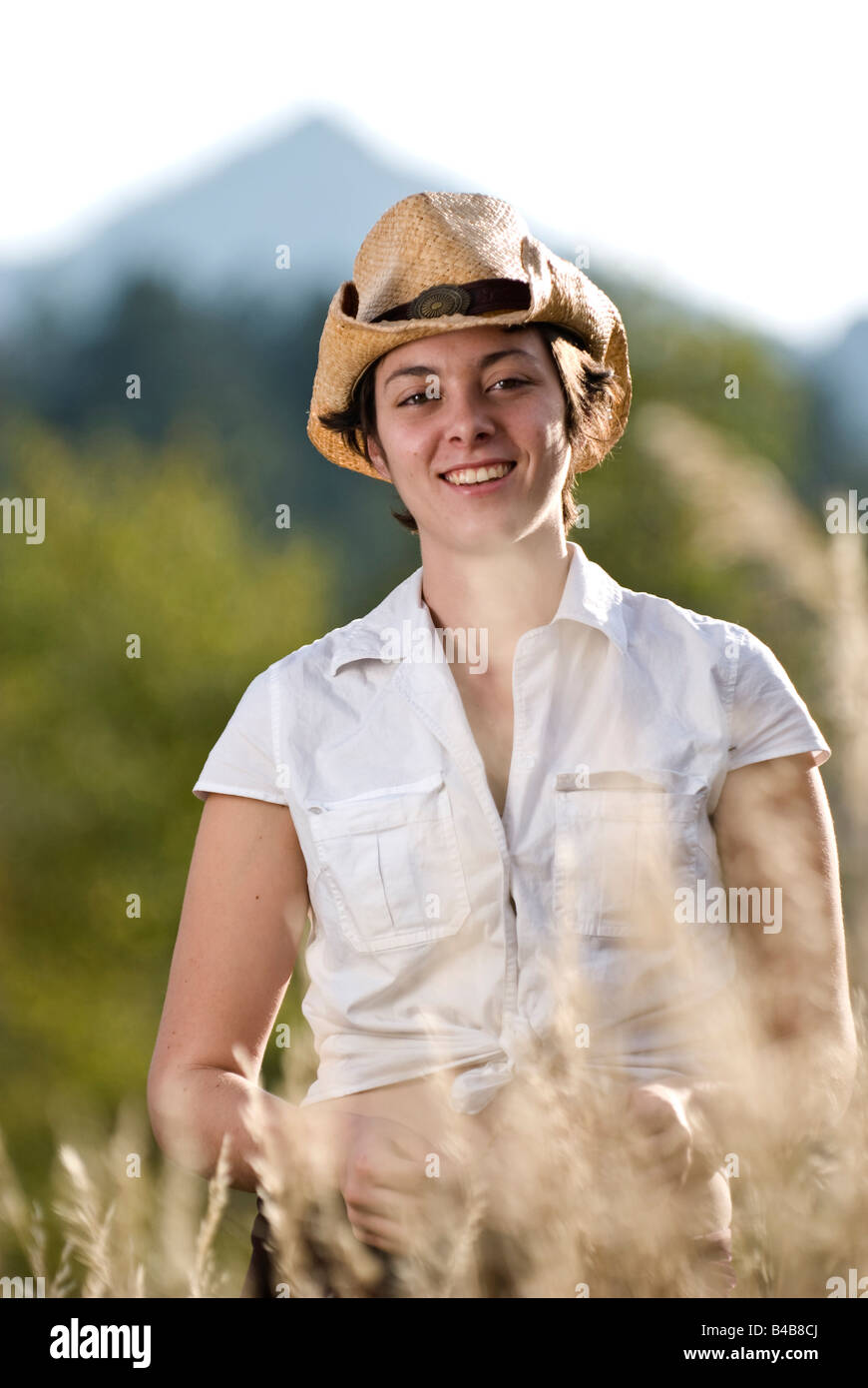 18 year old brunette hi-res stock photography and images - Alamy