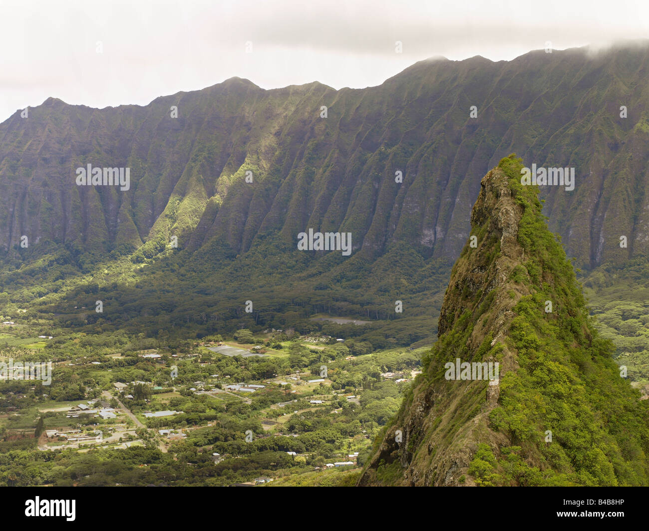 Koolau mountain range hi-res stock photography and images - Alamy