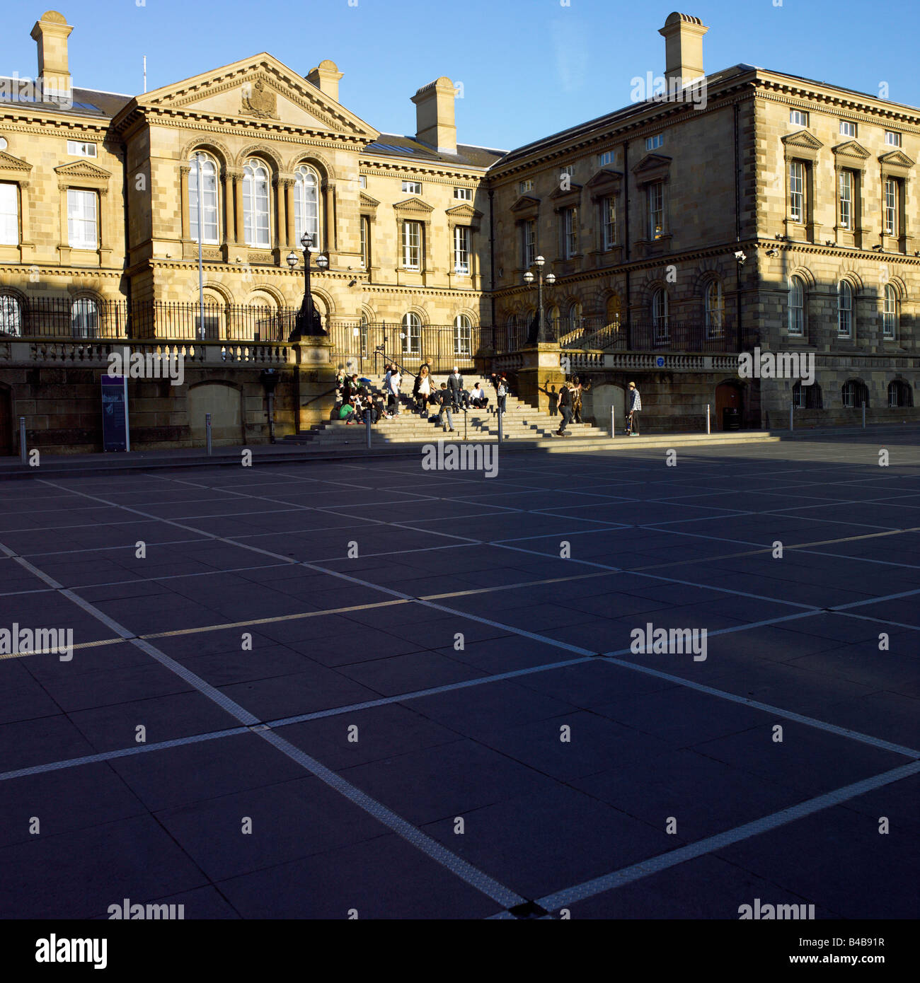 Building custom house square hi-res stock photography and images - Alamy
