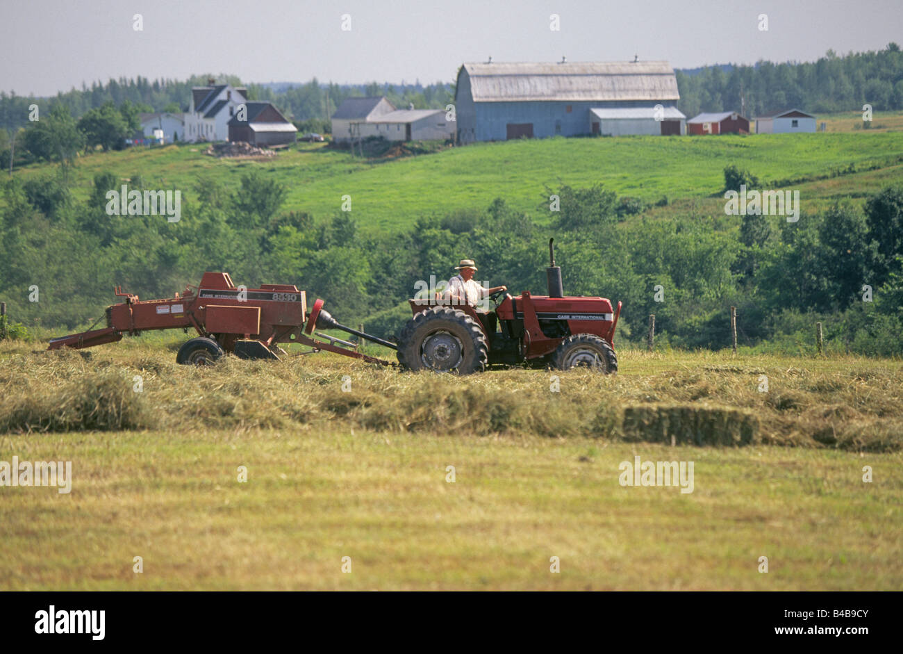 Hay bailing equipment hi-res stock photography and images - Alamy