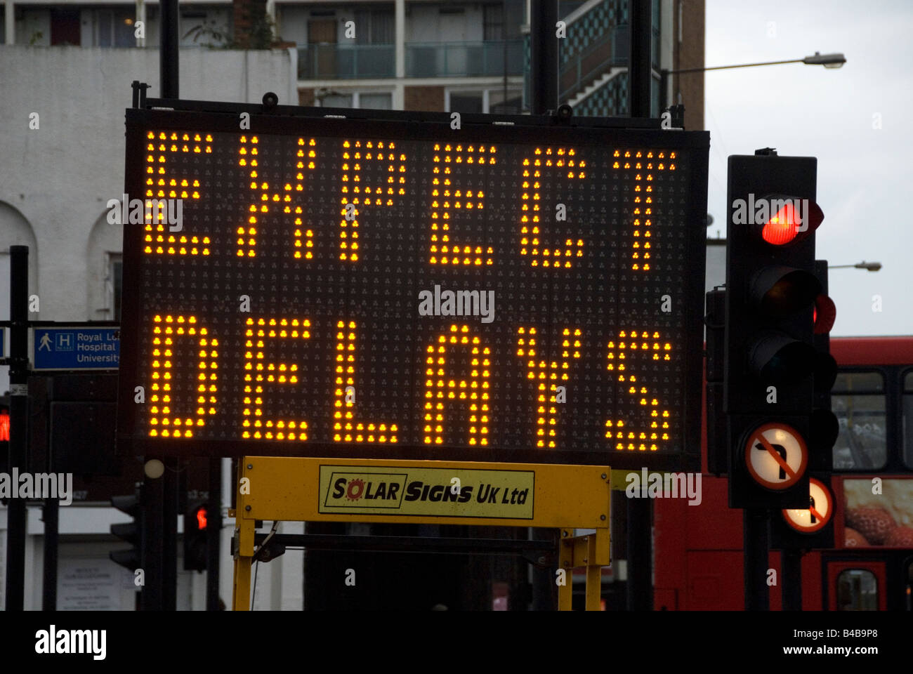 September 2008 Traffic congestion sign warning of delays with red ...