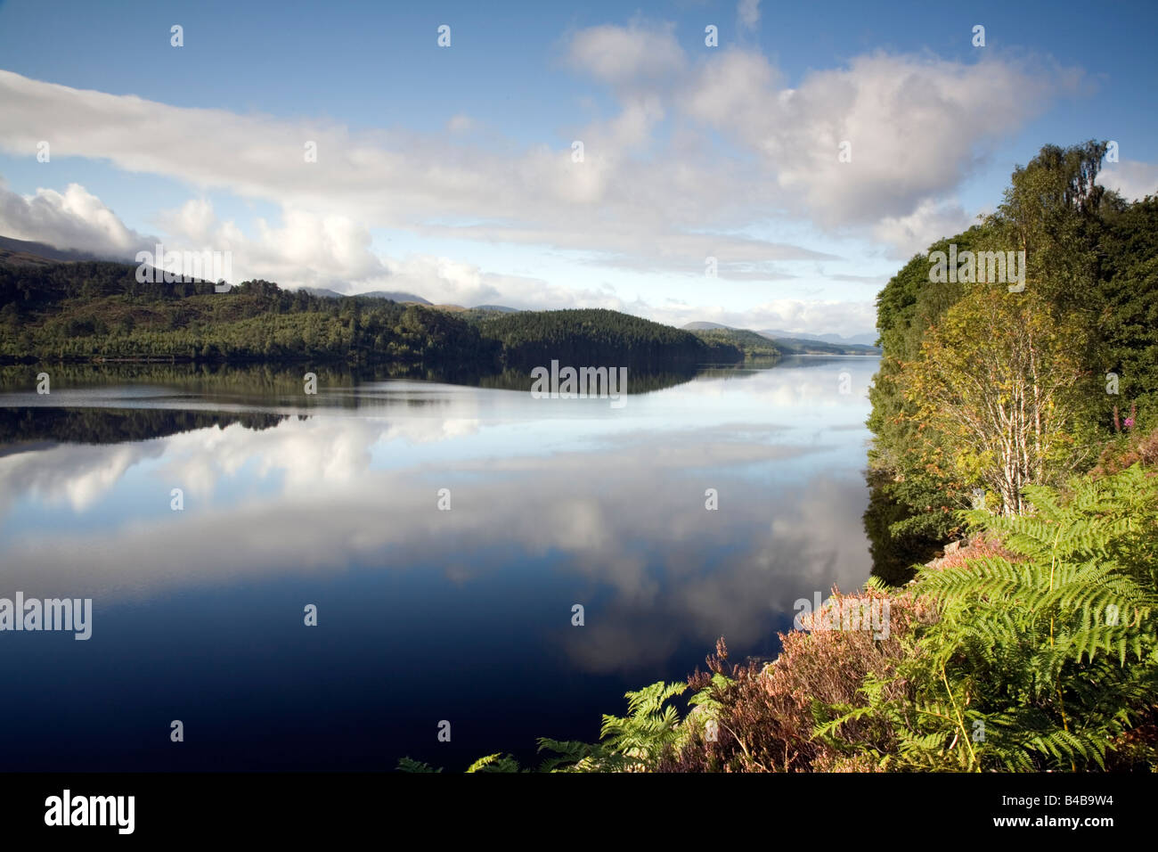 Loch Garry in the Scottish Highlands Stock Photo - Alamy