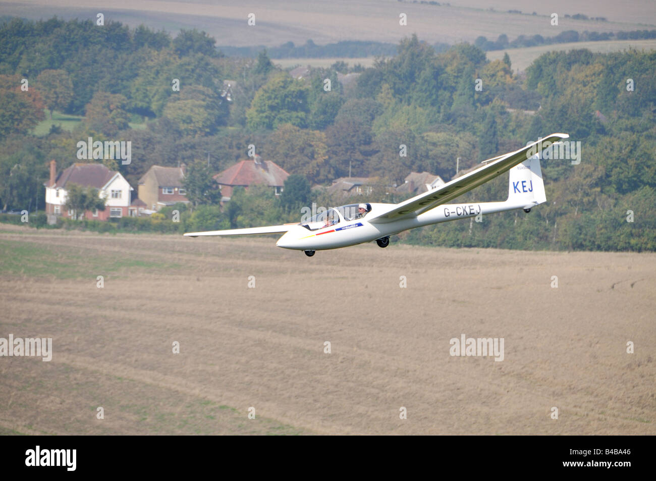 Aircraft over fields hi-res stock photography and images - Alamy