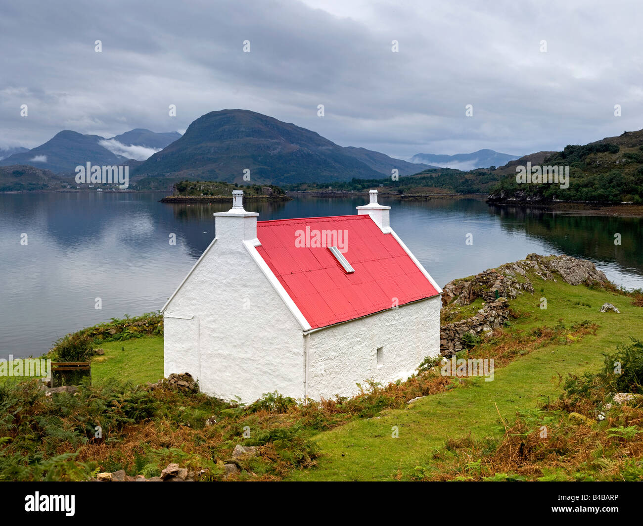 Red roofed Cottage by Loch Shieldaig, Scotland Stock Photo - Alamy