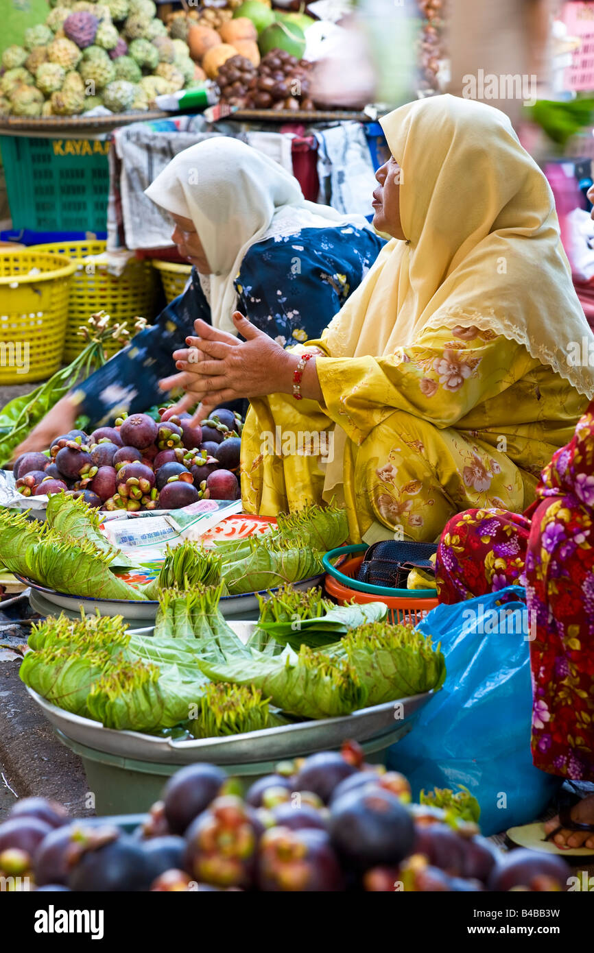 Market vegetables fruit asia hi-res stock photography and images - Alamy
