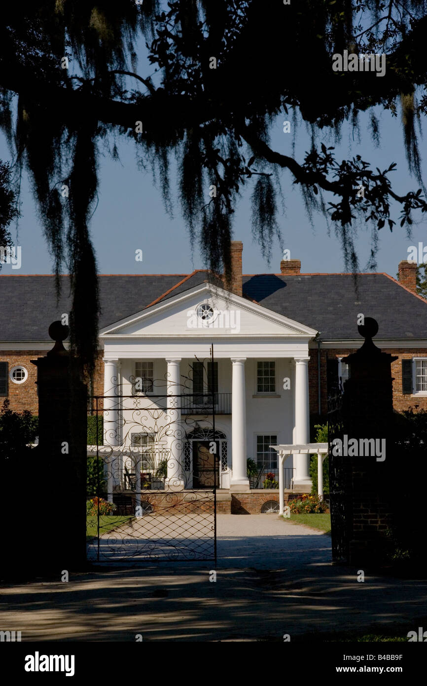 Boone hall plantation charleston hi-res stock photography and images ...
