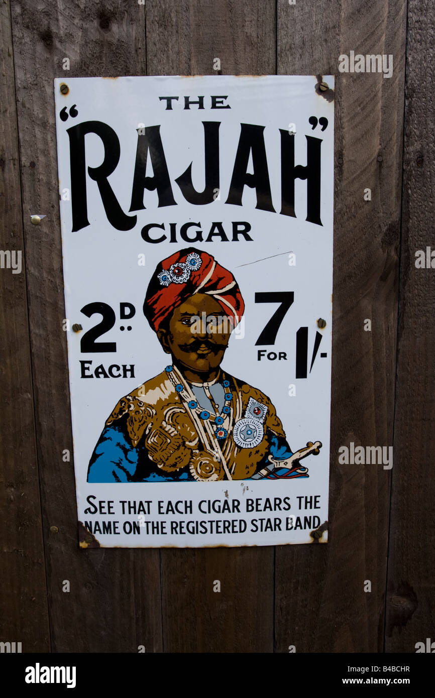 Old cigar advertisement hi-res stock photography and images - Alamy