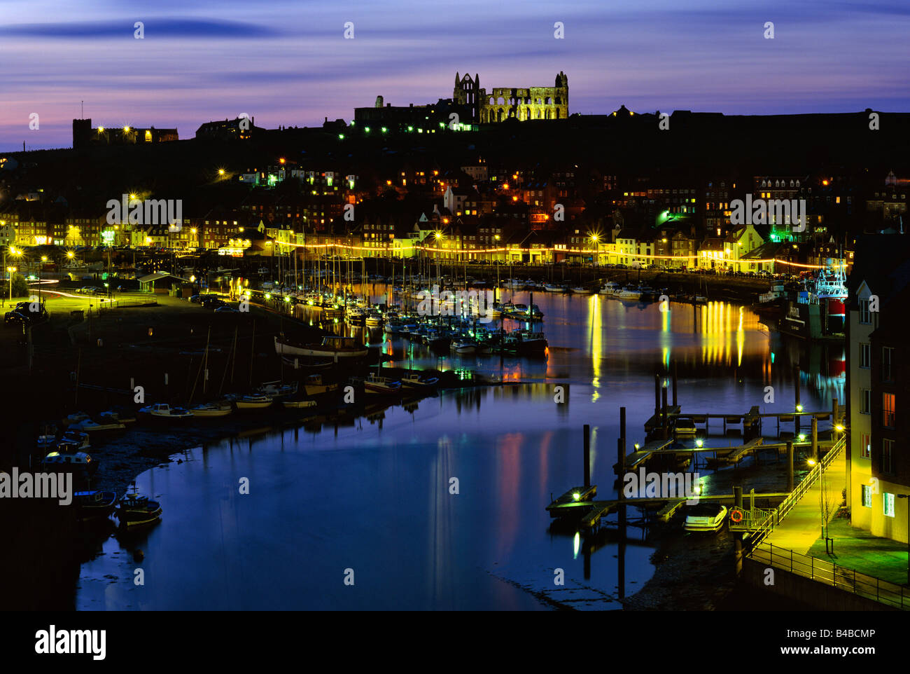 Abbey night whitby hi-res stock photography and images - Alamy
