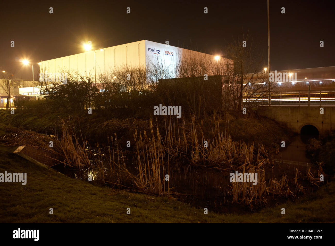 Tescos supermarket facilities at the DIRFT warehouse logistics park in ...