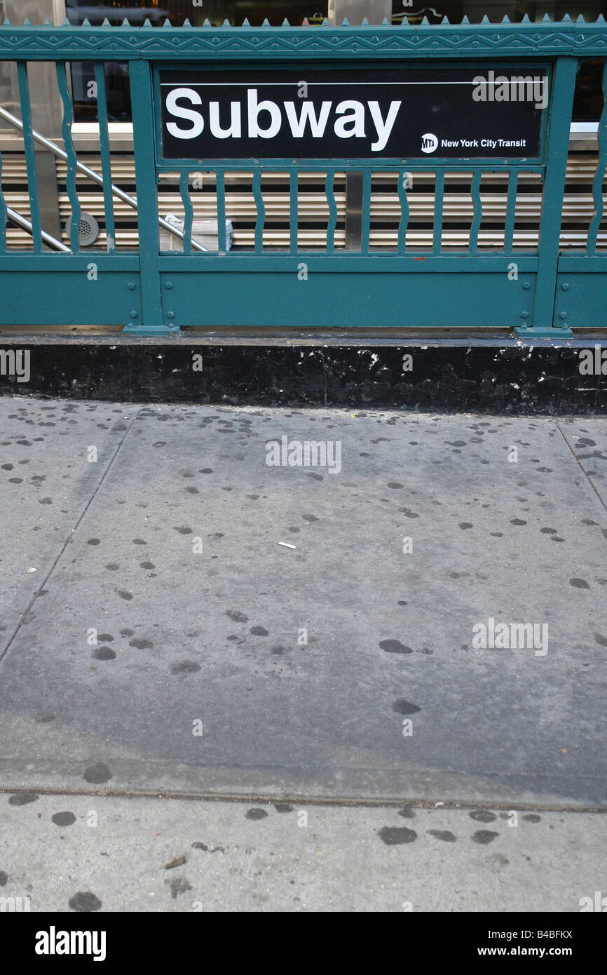 Metro rapid by mta hi-res stock photography and images - Alamy