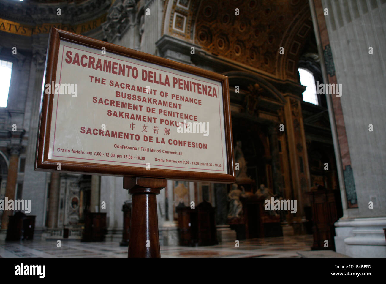 pilgrims information sign inside st peter's basilica, rome Stock Photo ...